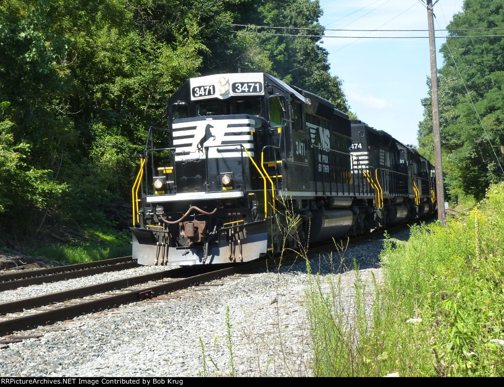NS 3471 leads RJED through Eagle Bridge